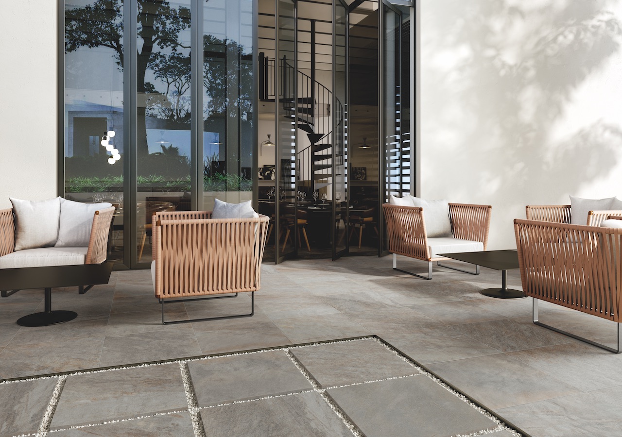 Frontier20 Silver Quartz Outdoor Living 1 – Platform Surfaces